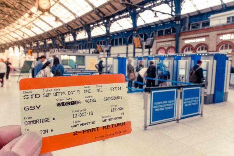 England Train Guide | Tips For How To Travel England By Train (2023) England Train Guide | Tips For How To Travel England By Train (2023)