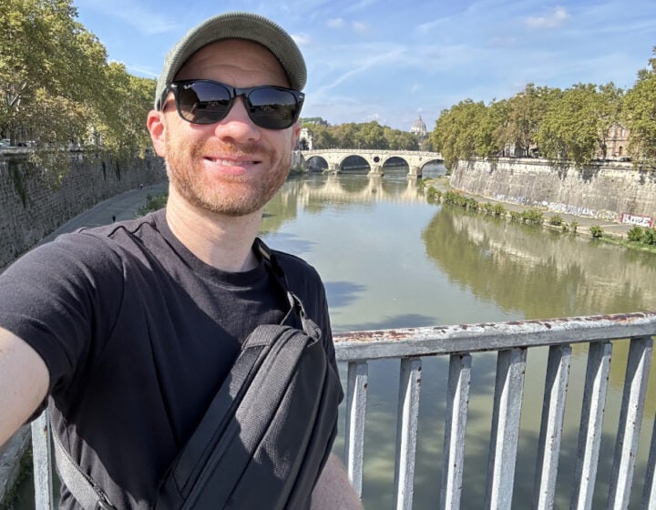 How To Travel With A Laptop | Tips For Keeping Your Laptop Safe - Guide ...